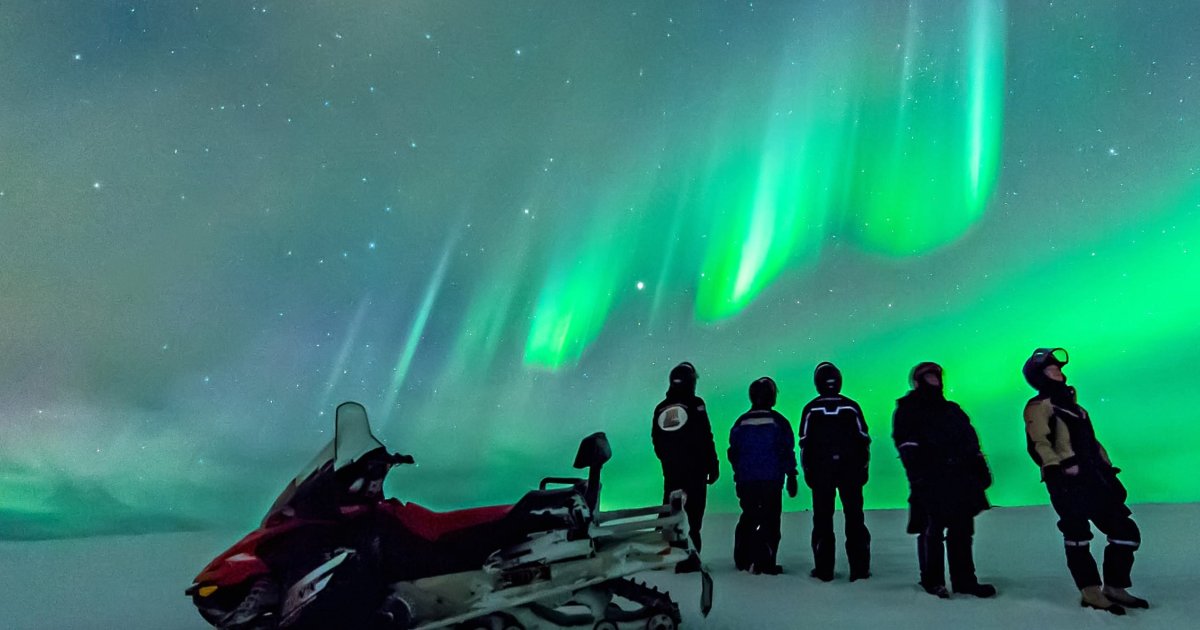 8F: Snowmobile trip in the polar night / Authentic Scandinavia