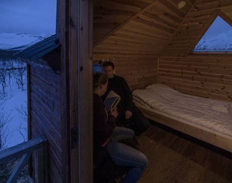Camp Tamok - overnight in an Aurora Chalet / Authentic Scandinavia
