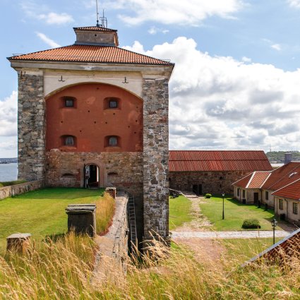 New Älvsborg Fortress in Gothenburg / Authentic Scandinavia
